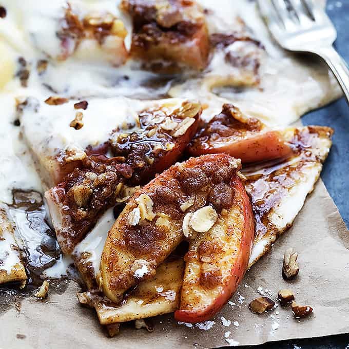 Apple Crumble Flatbread - Creme De La Crumb