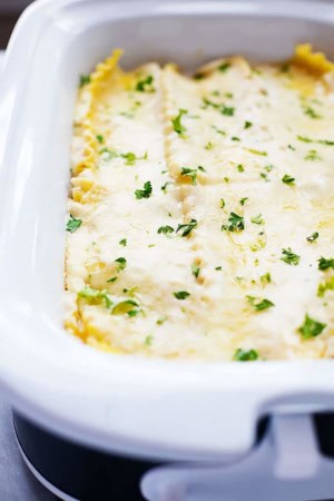 Slow Cooker Three Cheese Chicken Lasagna - Creme De La Crumb