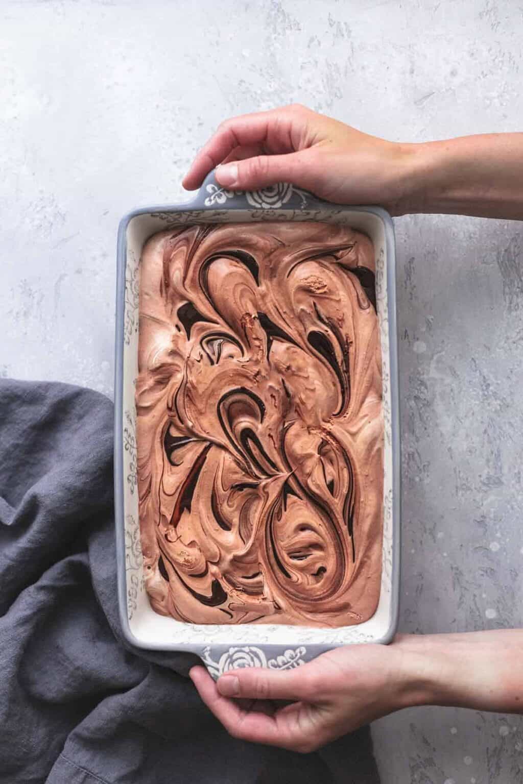 Fudge Ripple Chocolate Ice Cream (no churn) - Creme De La Crumb