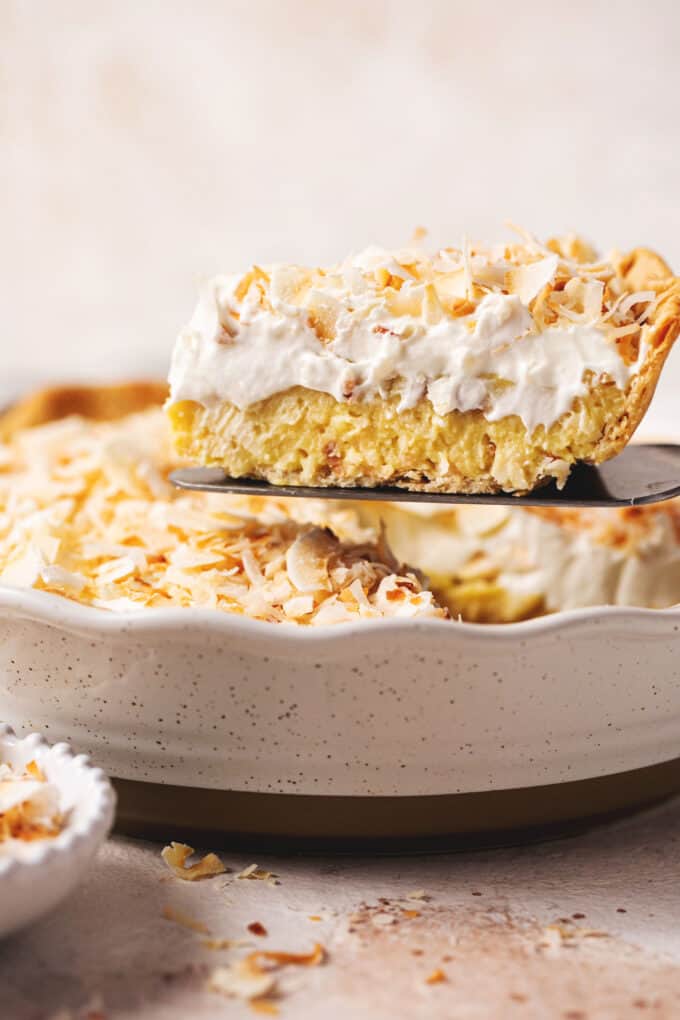 Coconut Cream Pie - Creme De La Crumb