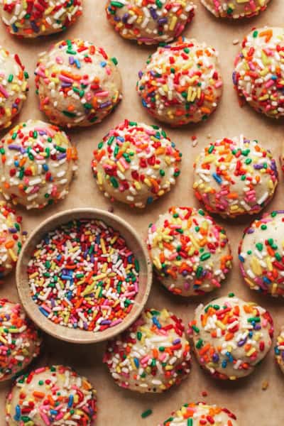 Sprinkle Cookies - Creme De La Crumb